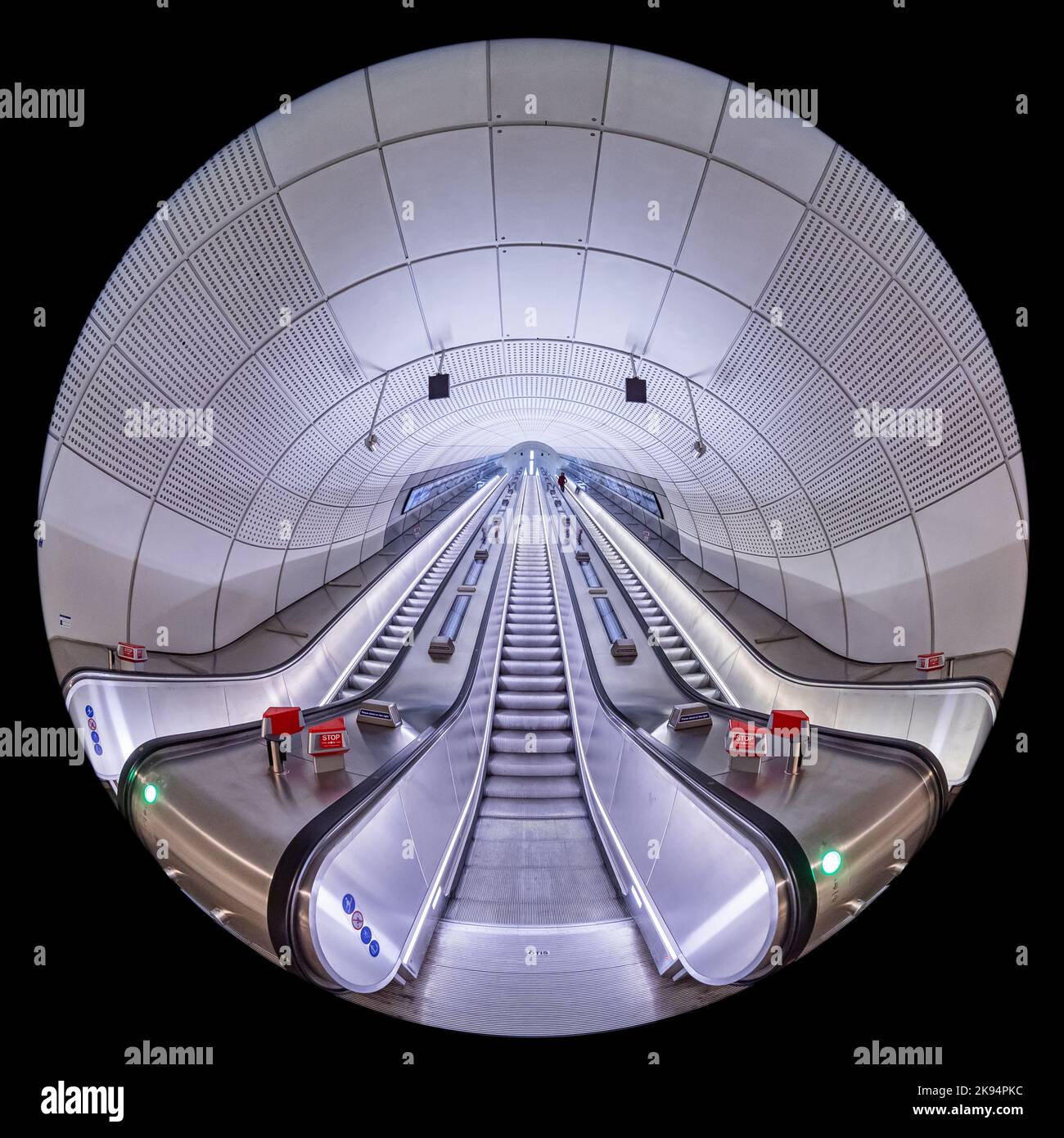 Liverpool Street Station - Elizabeth Line Station Stock Photo - Alamy