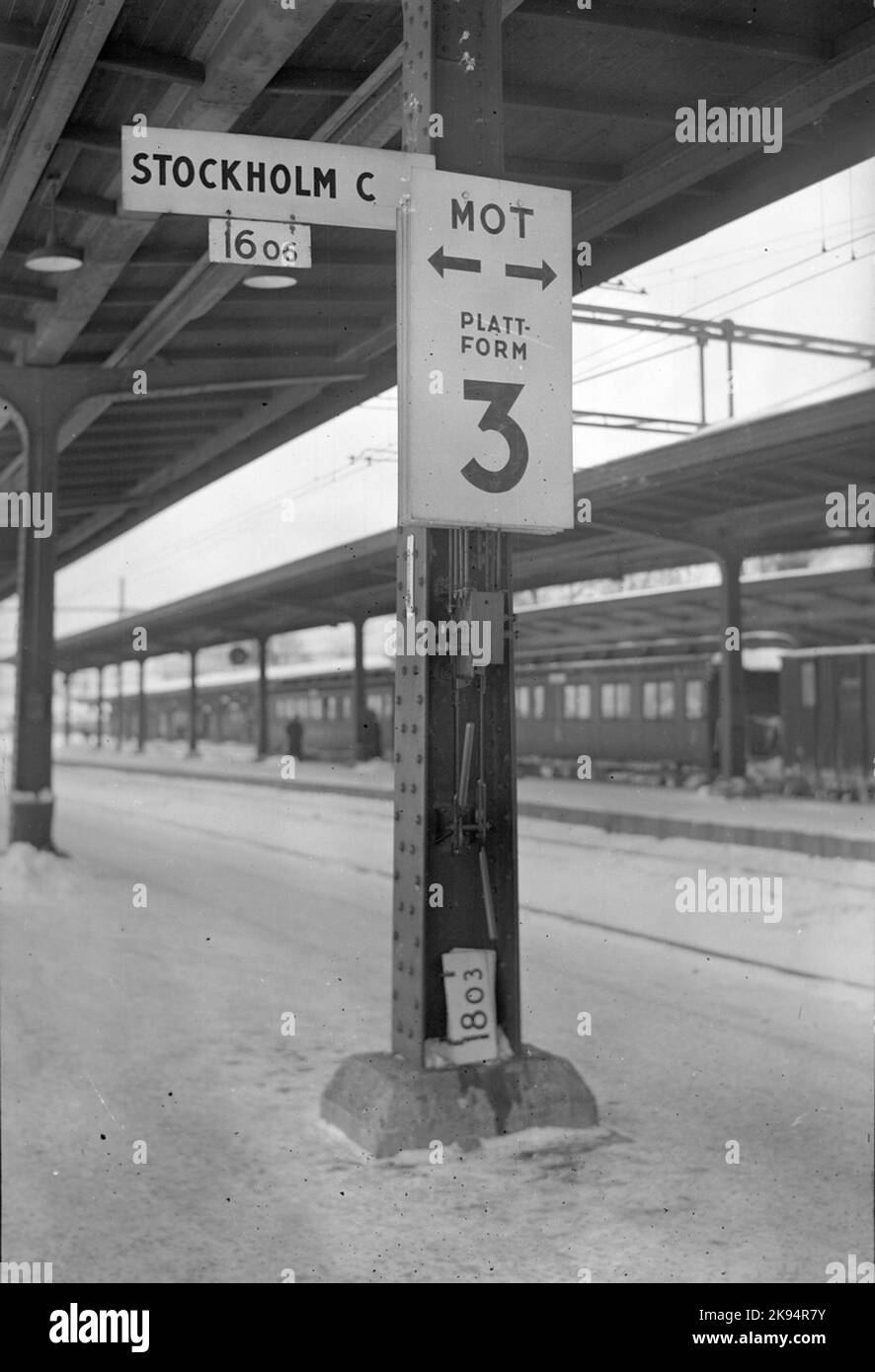 Folding platform signs Stock Photo - Alamy