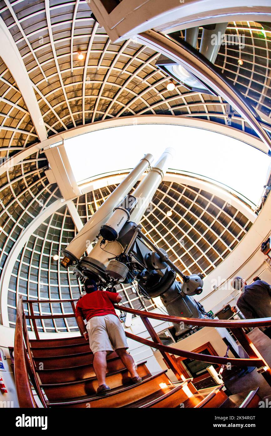 LOS ANGELES, USA - June 10, 2012: Zeiss telescope at the Griffith ...