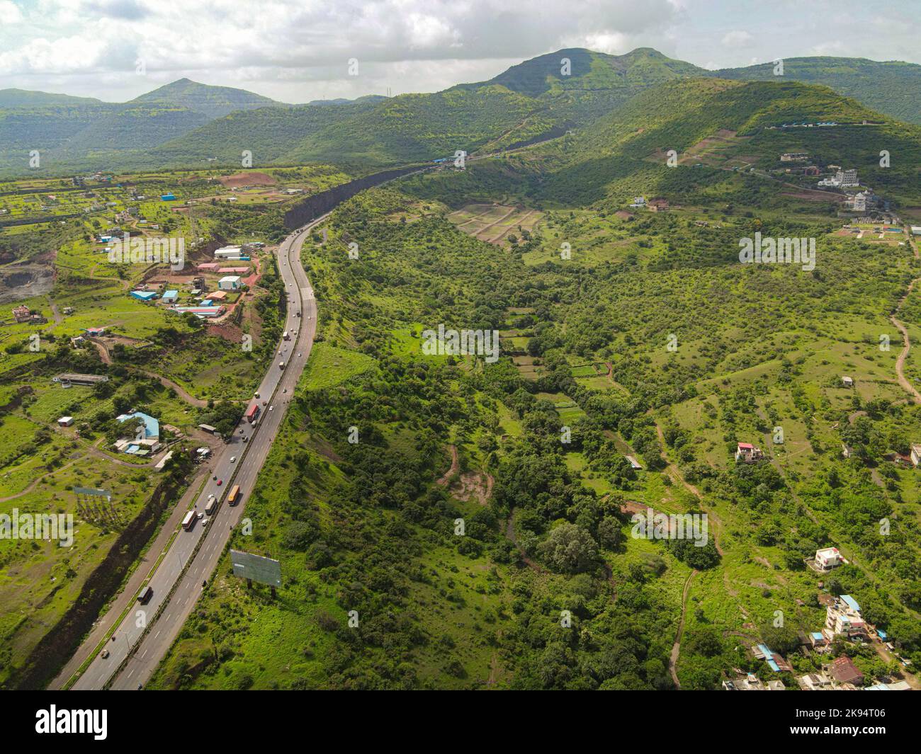 Pune bangalore highway hi-res stock photography and images - Alamy