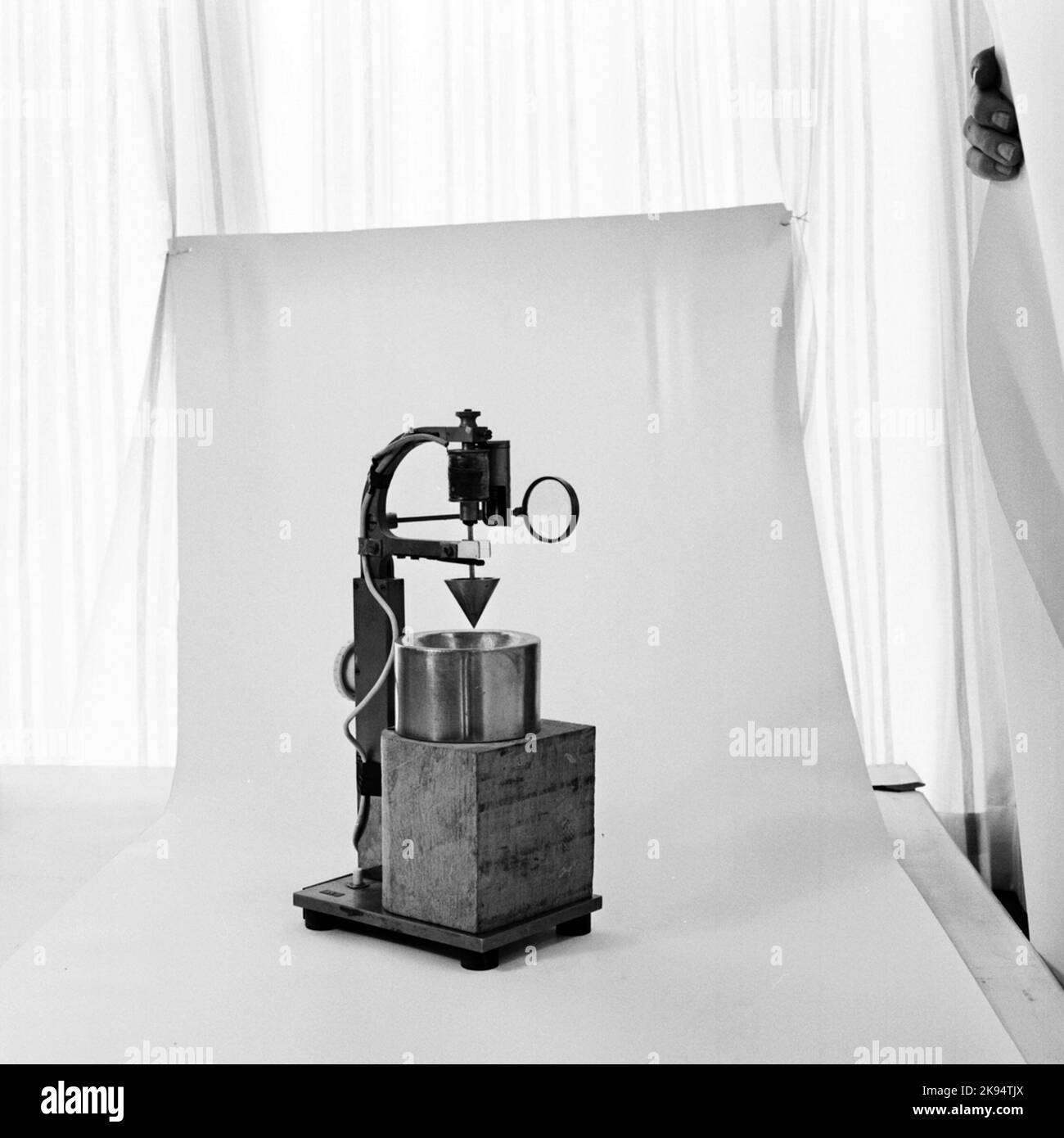 Geotechnical laboratory hi-res stock photography and images - Alamy