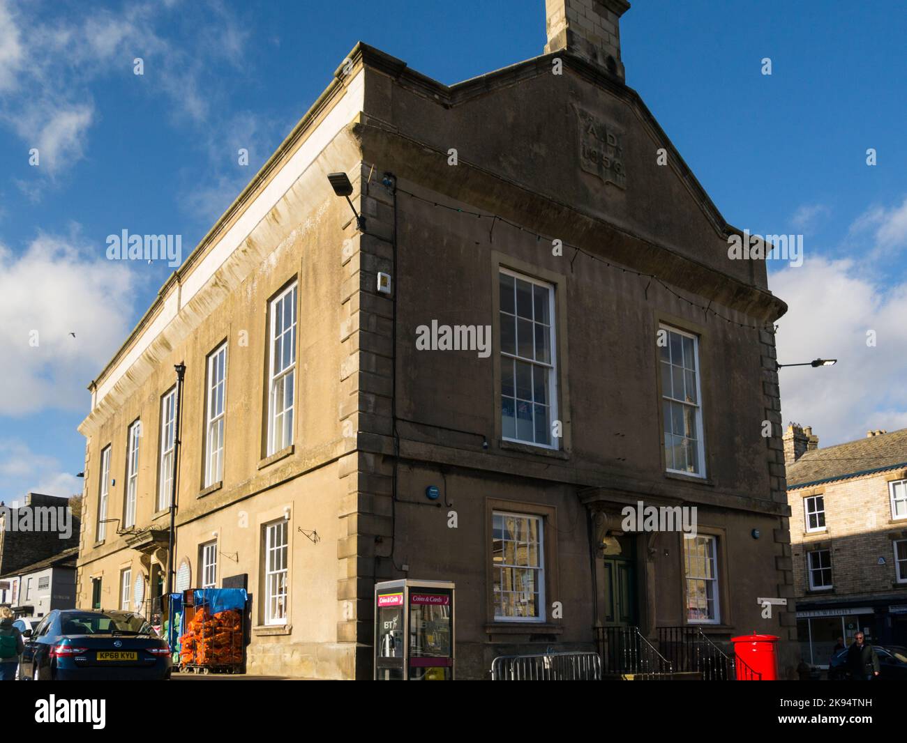 Former Town Hall building dated 1856 in centre of Leyburn Gateway to ...
