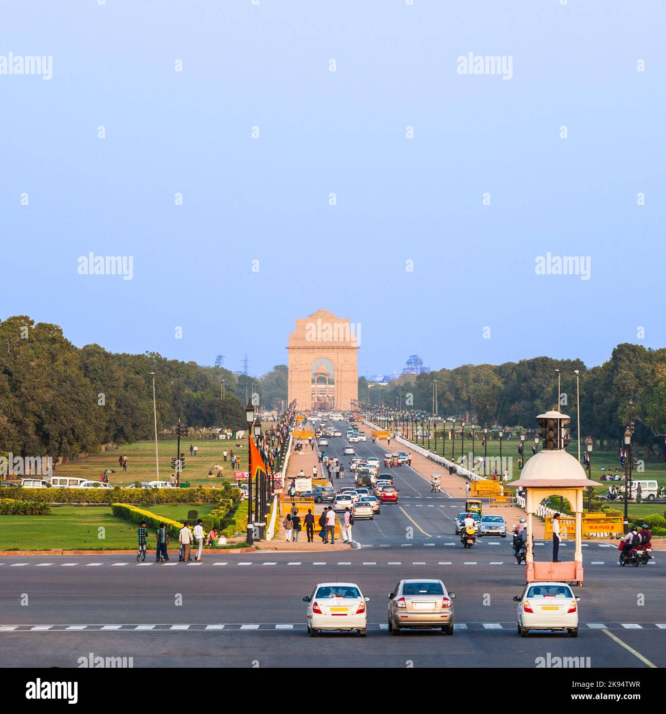 DELHI, INDIA - NOV 16: view on Rajpath boulevard to India gate on NOV ...