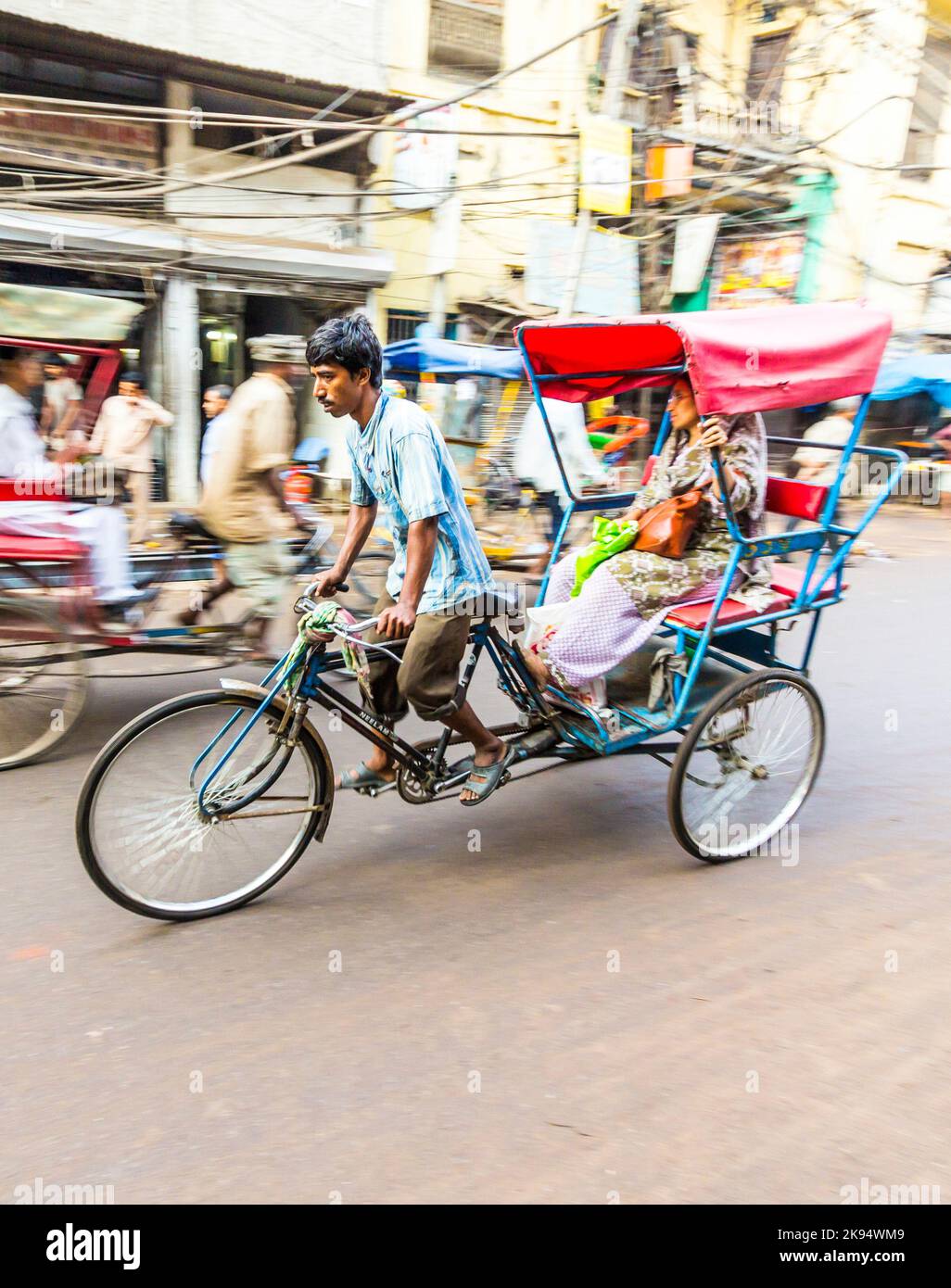 Indian rickshaw driver sitting in rickshaw hi-res stock photography and ...