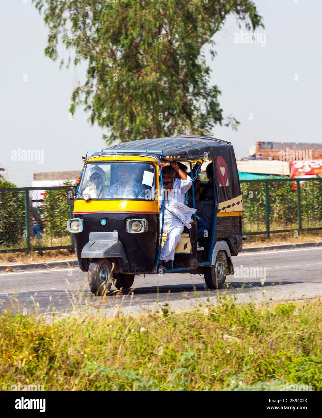 AGRA, INDIA - OCTOBER 17: Public transport in India .Crazy road scene ...