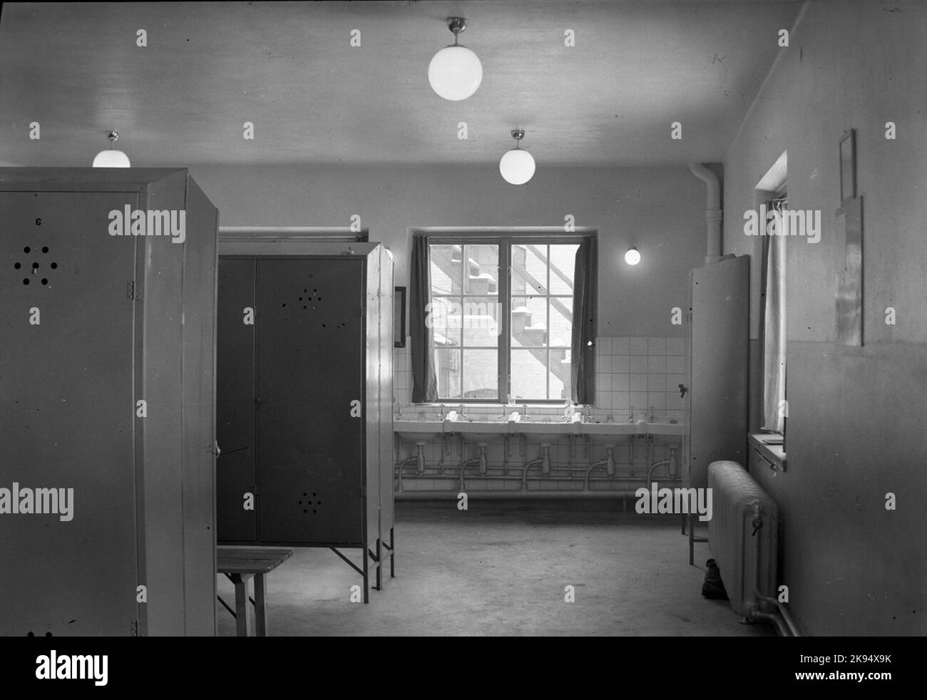 Space washing facilities hi-res stock photography and images - Alamy