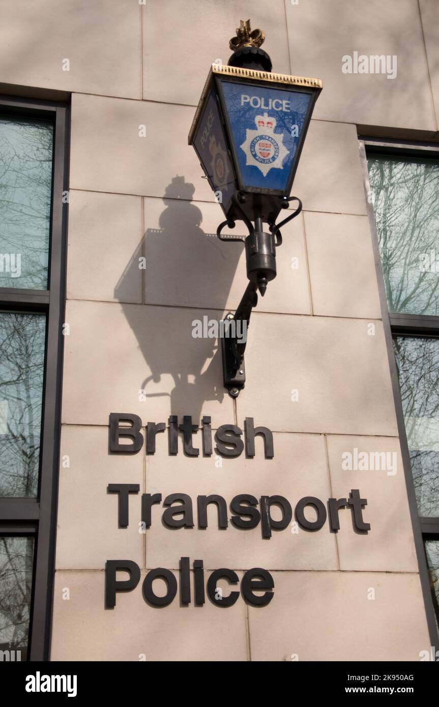 British transport police hi-res stock photography and images - Alamy