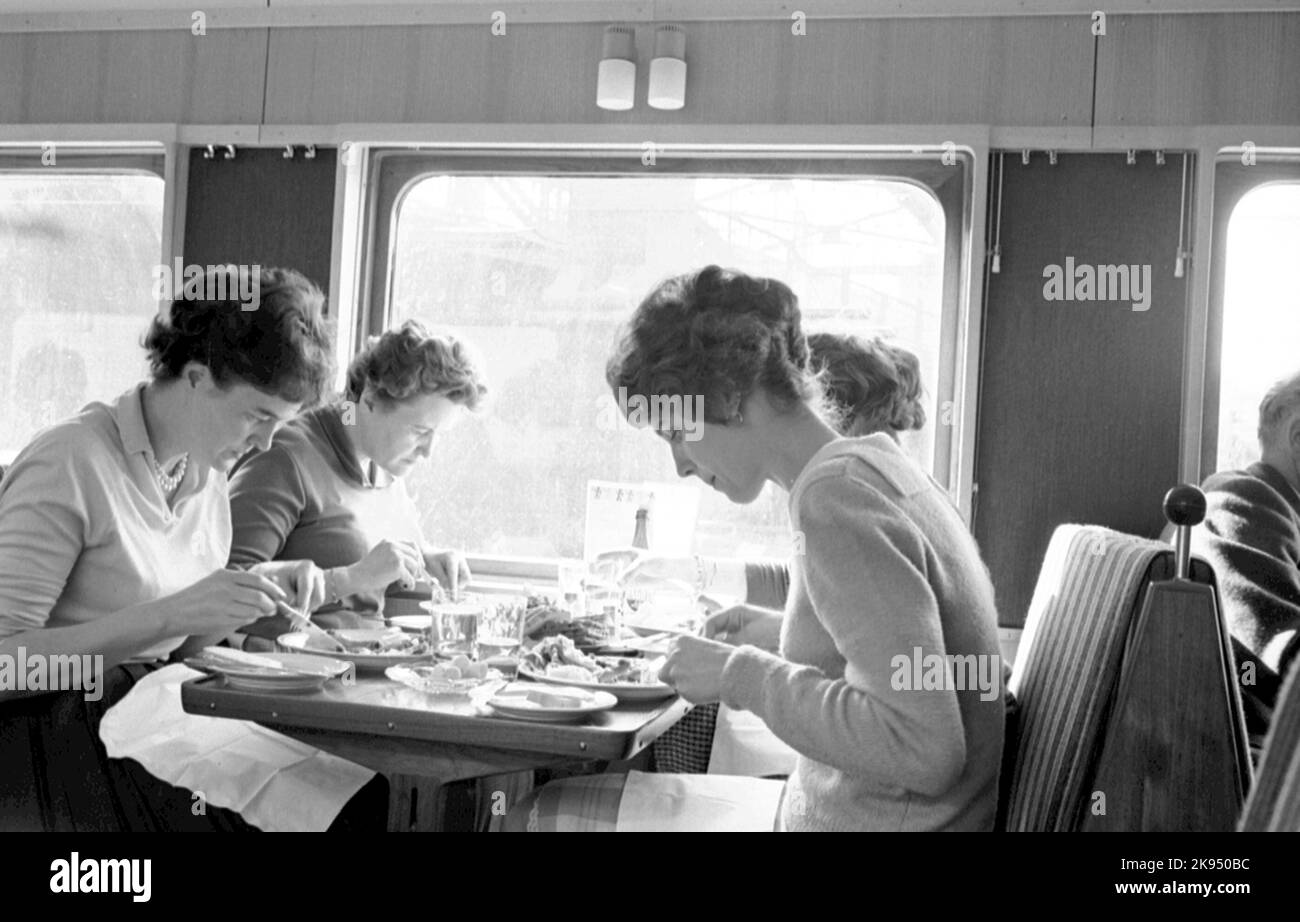 State Railways, SJ RB02, Buffet carriage, dining room Stock Photo - Alamy