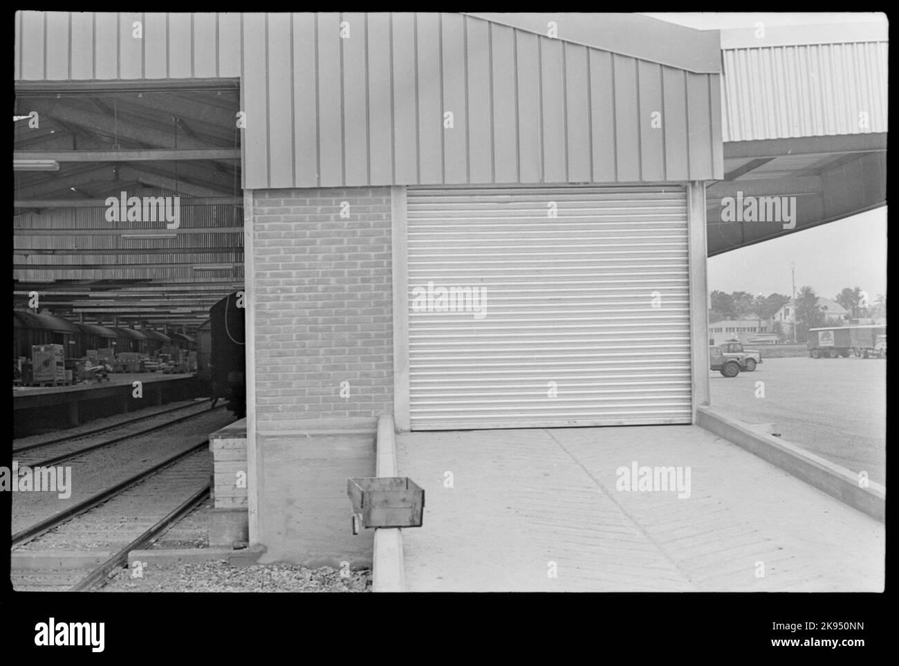 Wagon hall at SJ freight expedition, Gävle freight yard Stock Photo - Alamy