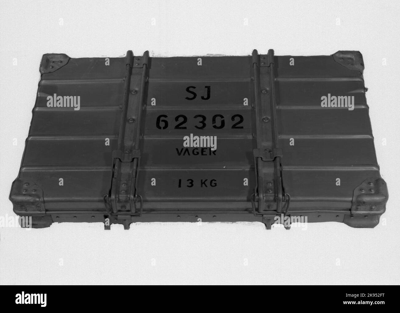 State Railways, SJ 62302. Foldable box. Zarge box, weighs 13kg Stock ...