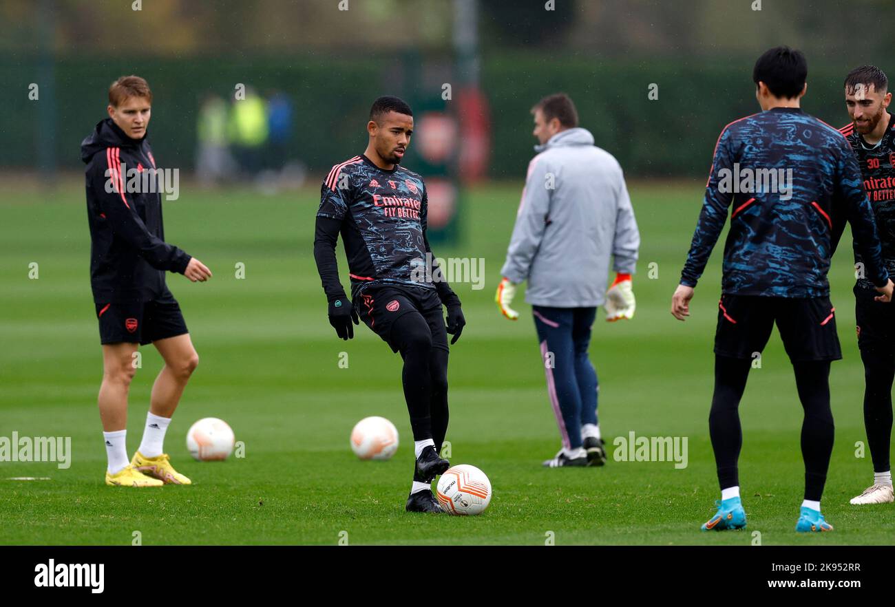 Gabriel jesus arsenal training hi-res stock photography and images - Alamy