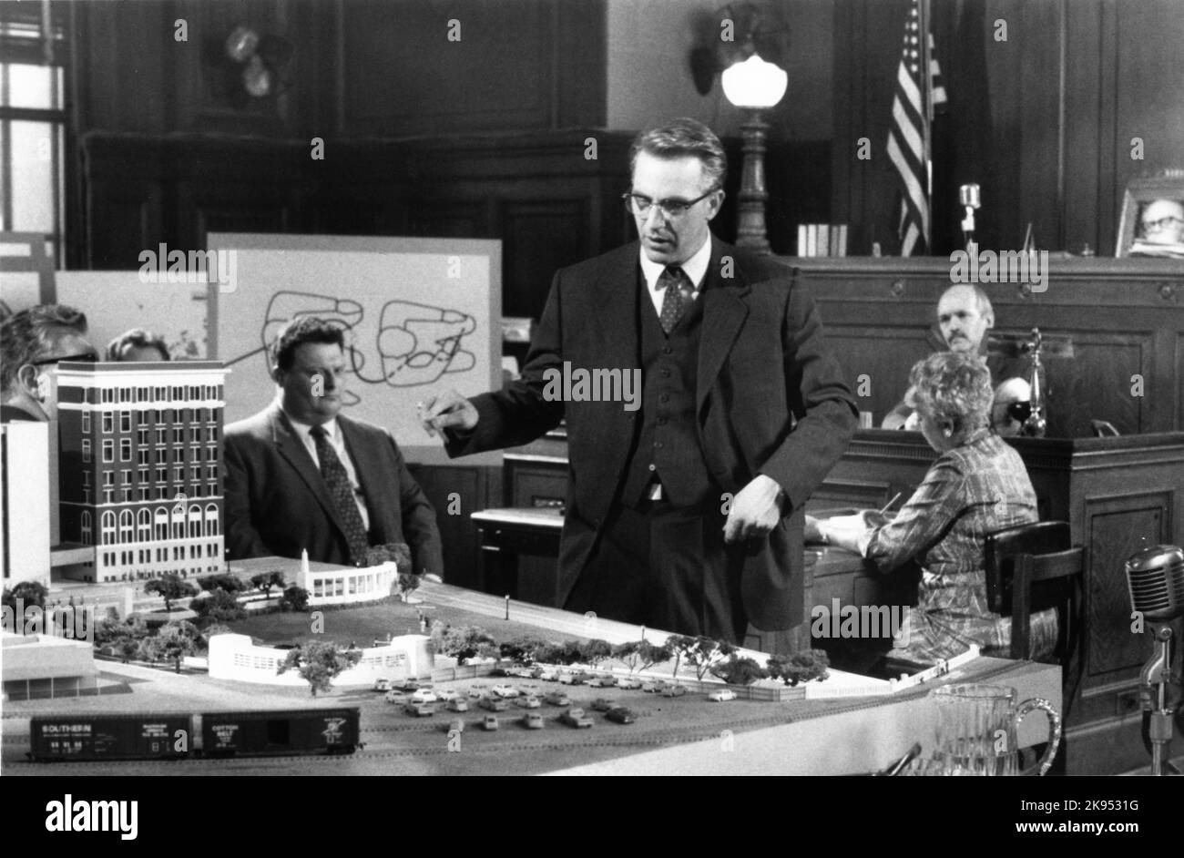 WAYNE KNIGHT and KEVIN COSTNER in JFK 1991 director OLIVER STONE ...