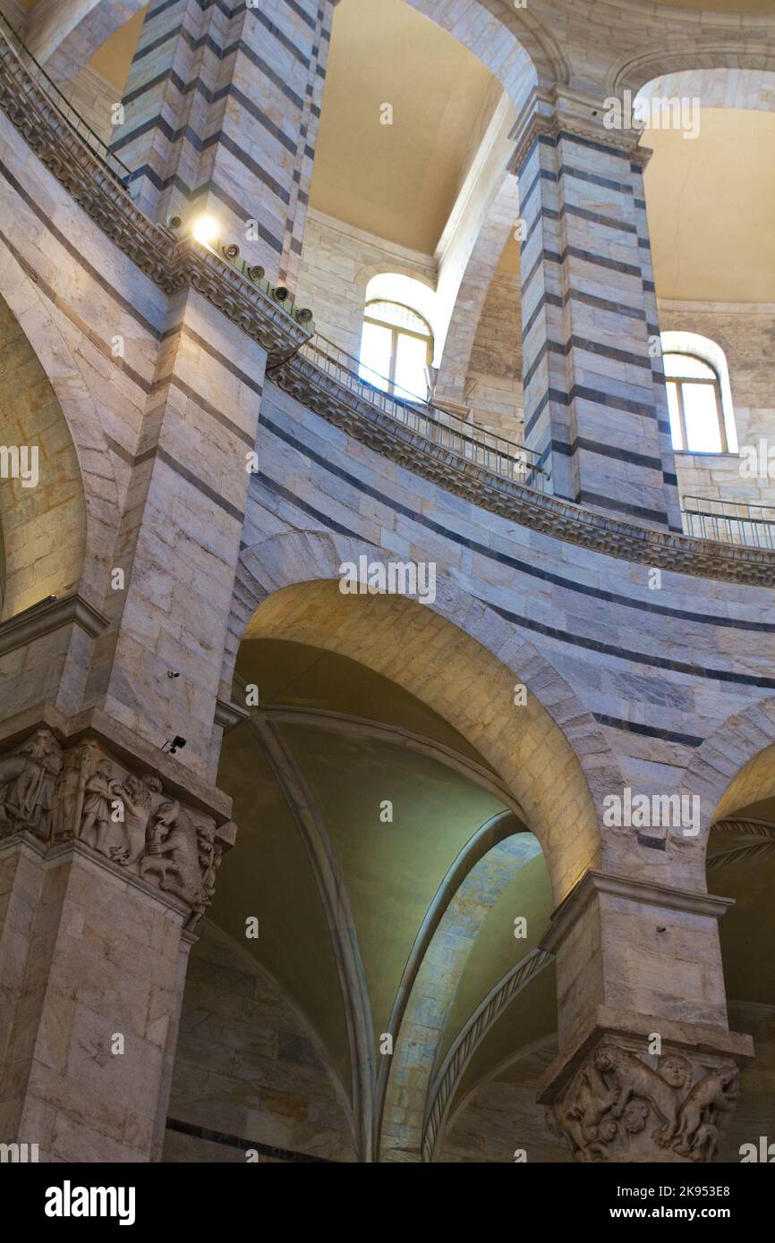Leaning tower pisa interior hi-res stock photography and images - Alamy