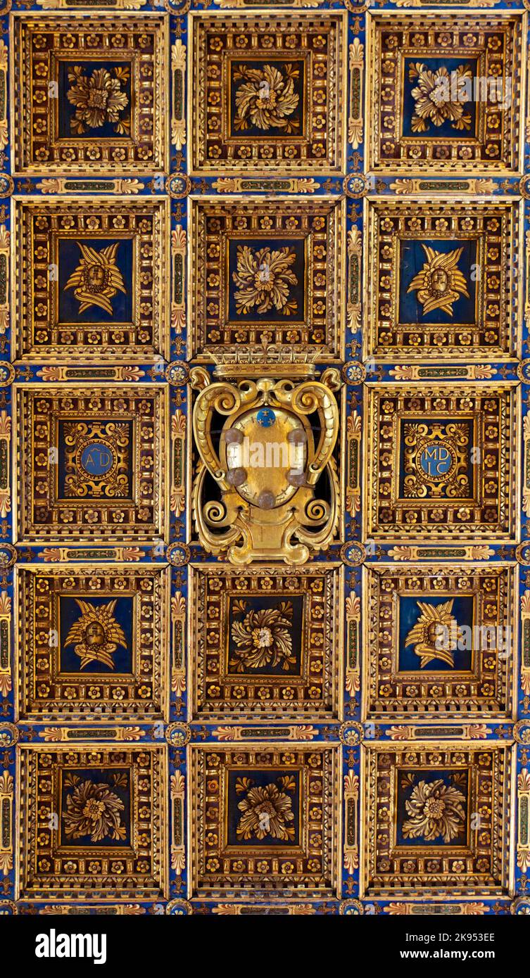 Leaning tower pisa interior hi-res stock photography and images - Alamy