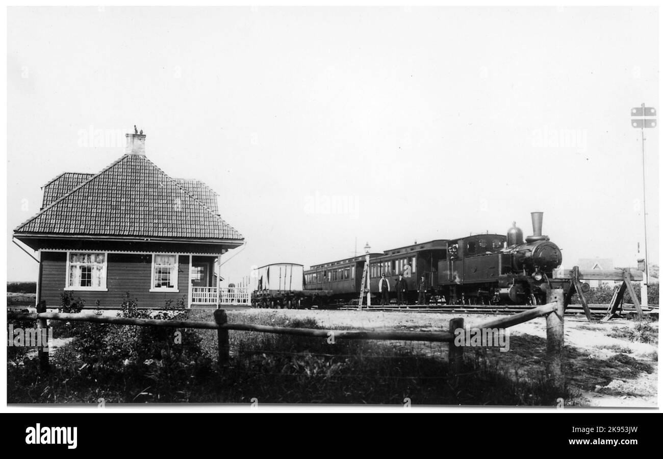 Gothenburg-Särö Railway, GSJ Lok 1 with passenger train and summer car ...