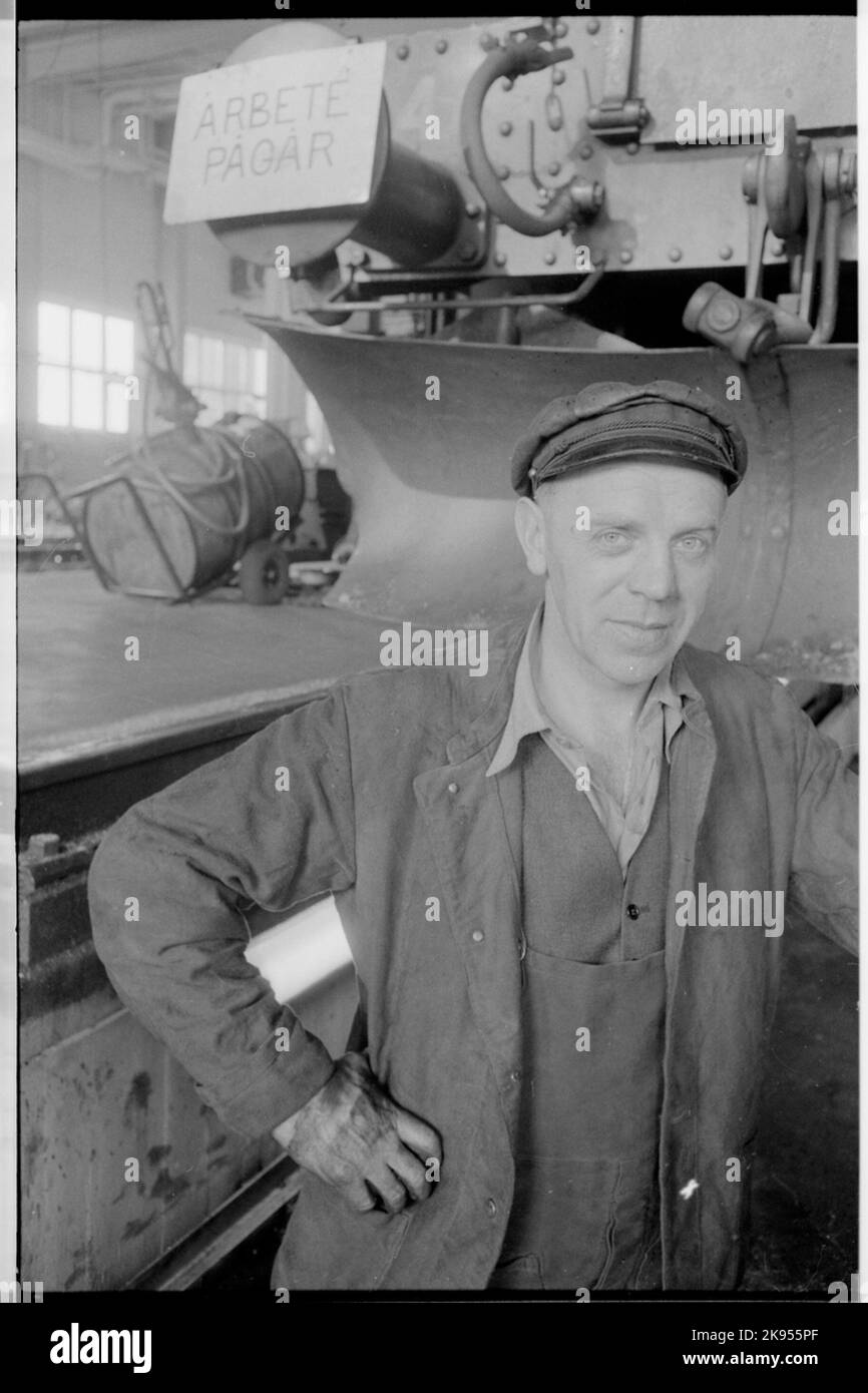 Technician man Black and White Stock Photos & Images - Alamy
