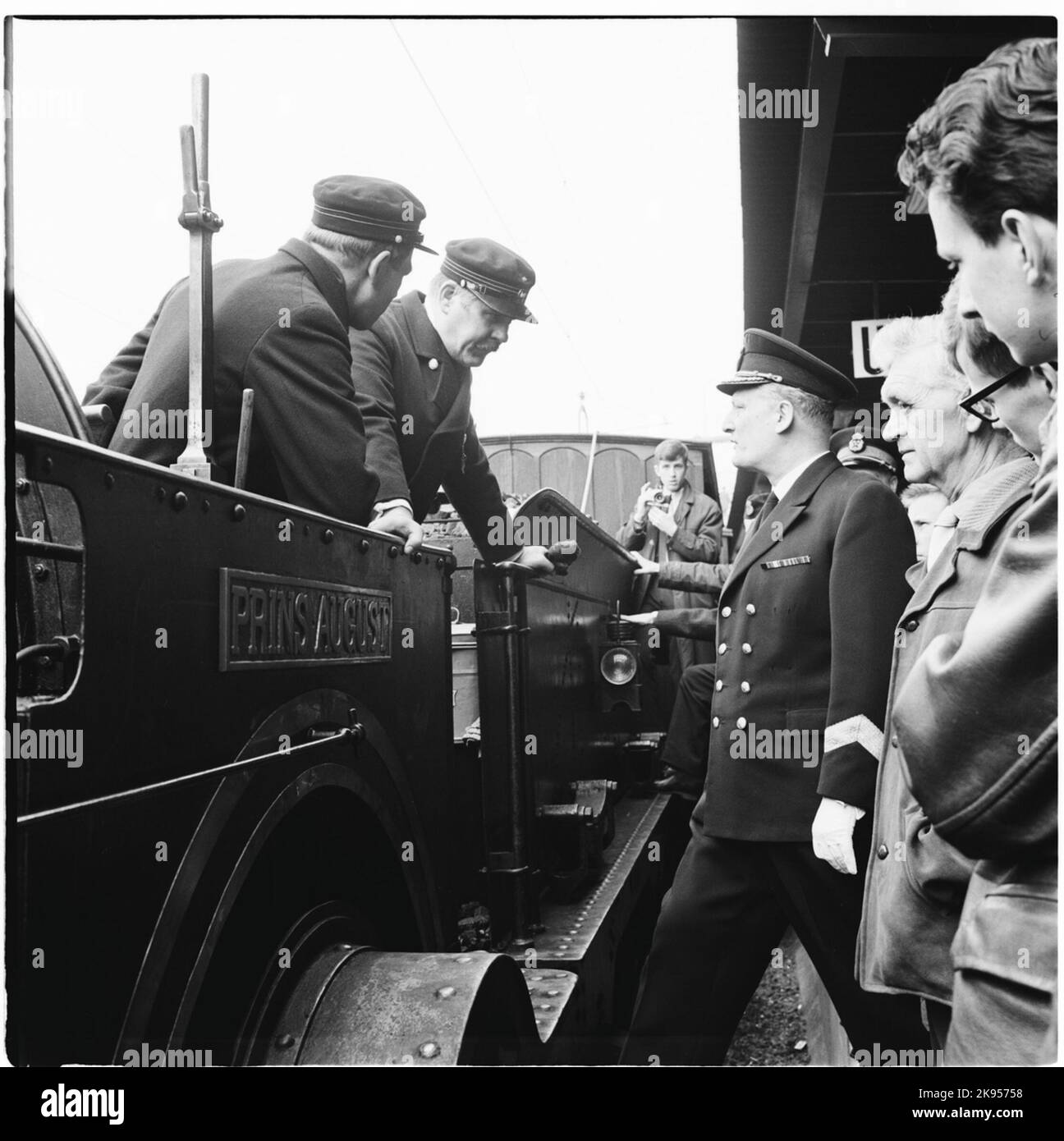 Historical train's journey from Stockholm to Gothenburg for the ...