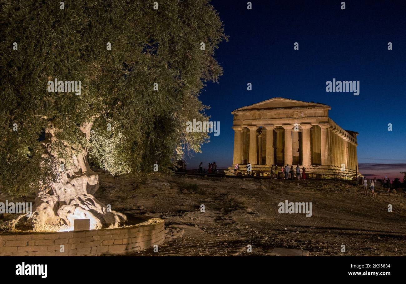 Italy, Sicily, Agrigento. Valle Dei Templi. Greek Temple of Concordia ...