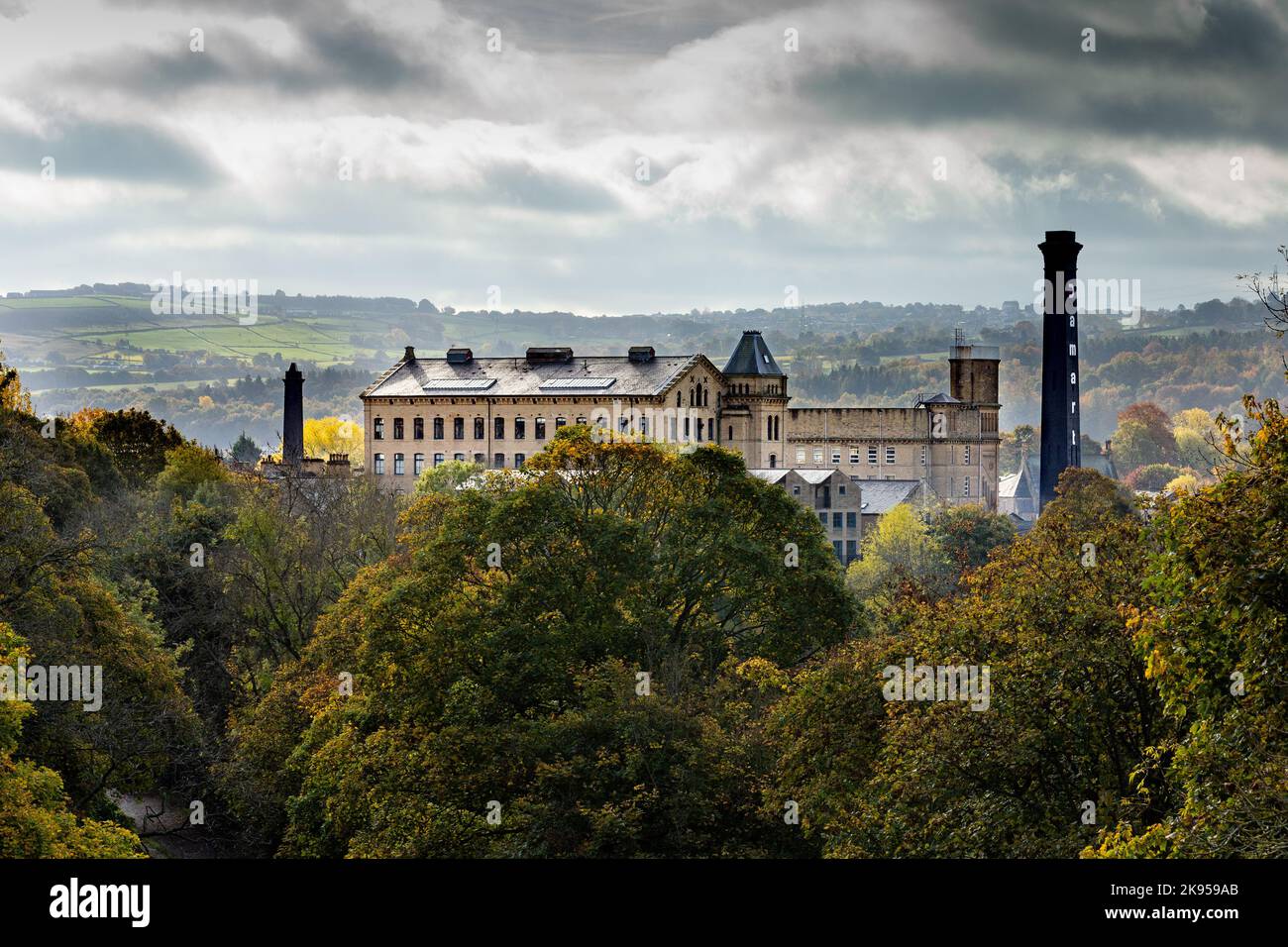 Damart mills bingley hi-res stock photography and images - Alamy