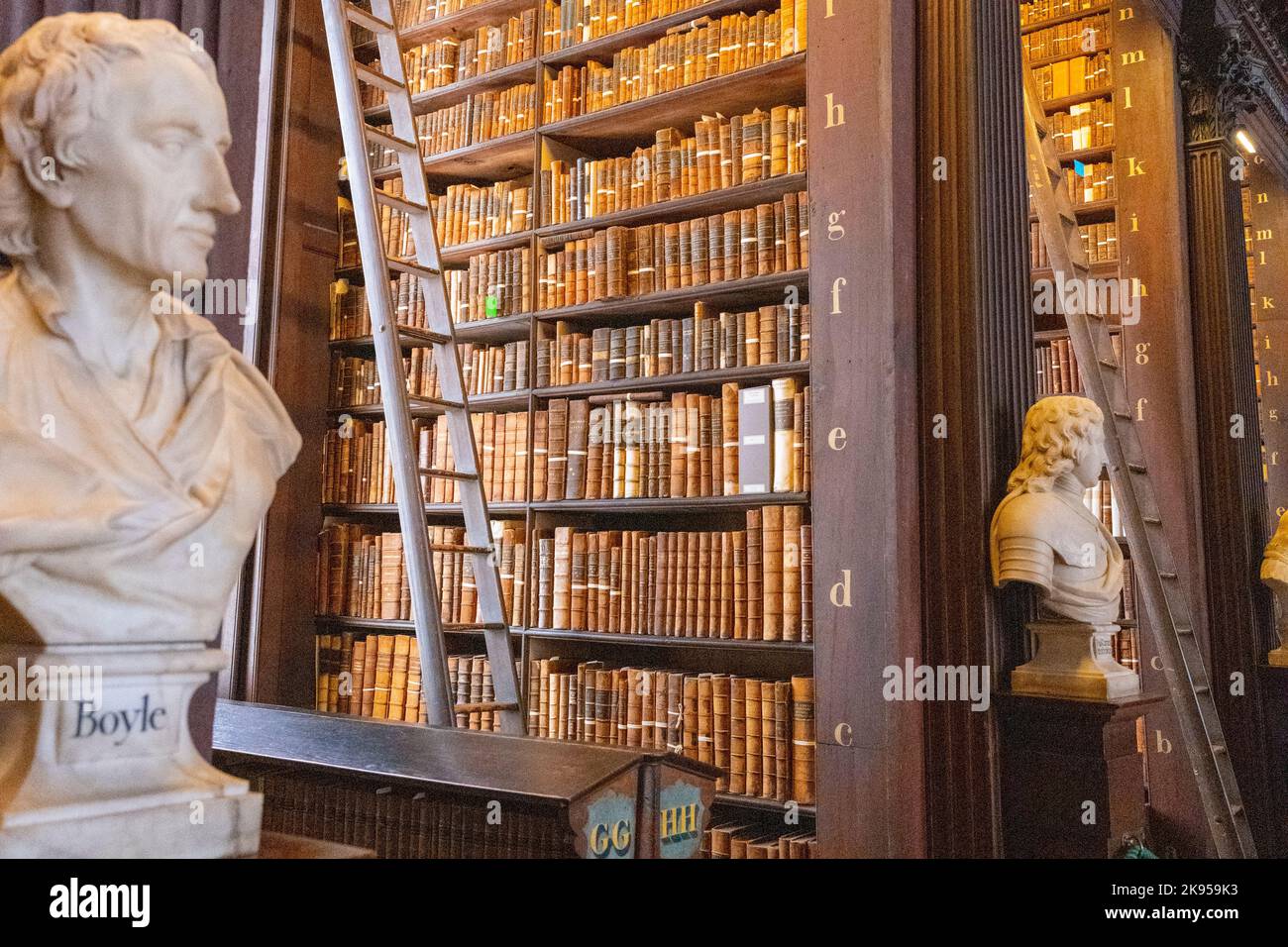 Ireland Eire Dublin Trinity College Coláiste na Tríonóide founded 1592 ...