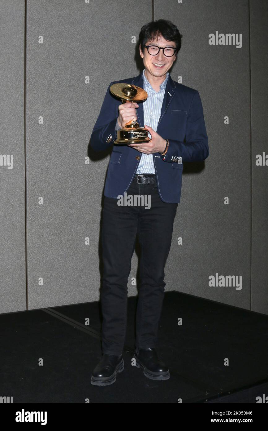 October 25, 2022, Burbank, CA, USA: LOS ANGELES - OCT 25: Ke Huy Quan ...