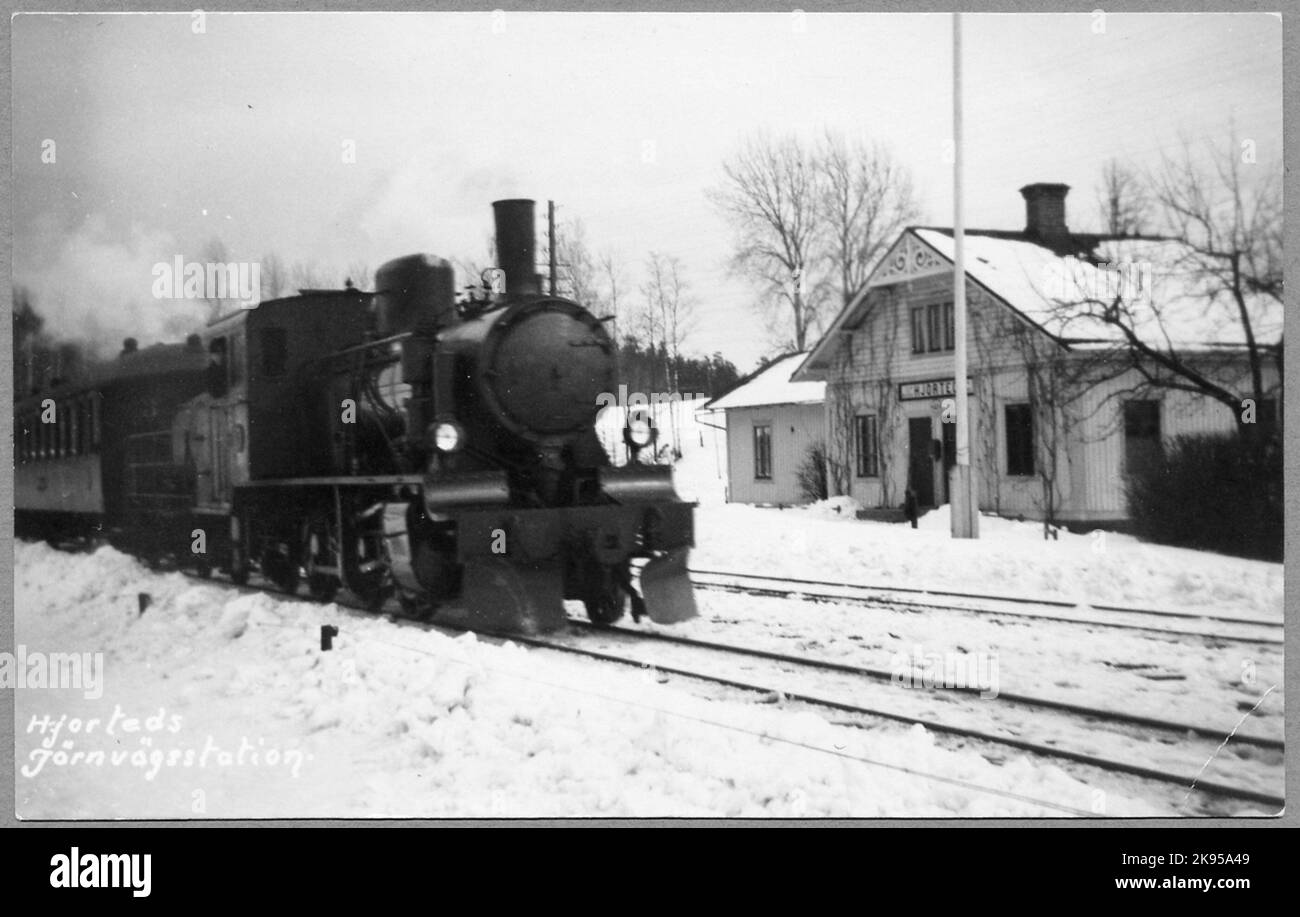 Snap train from Västervik arrives at Hjorted Station. Steam locomotive ...