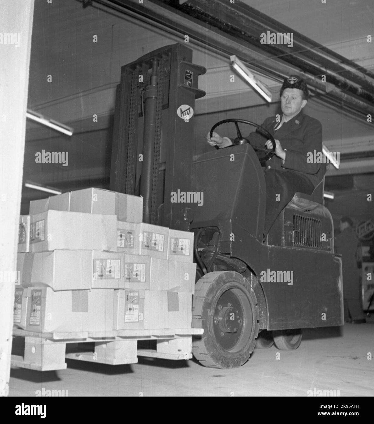 Godshantering med truck Stock Photo - Alamy