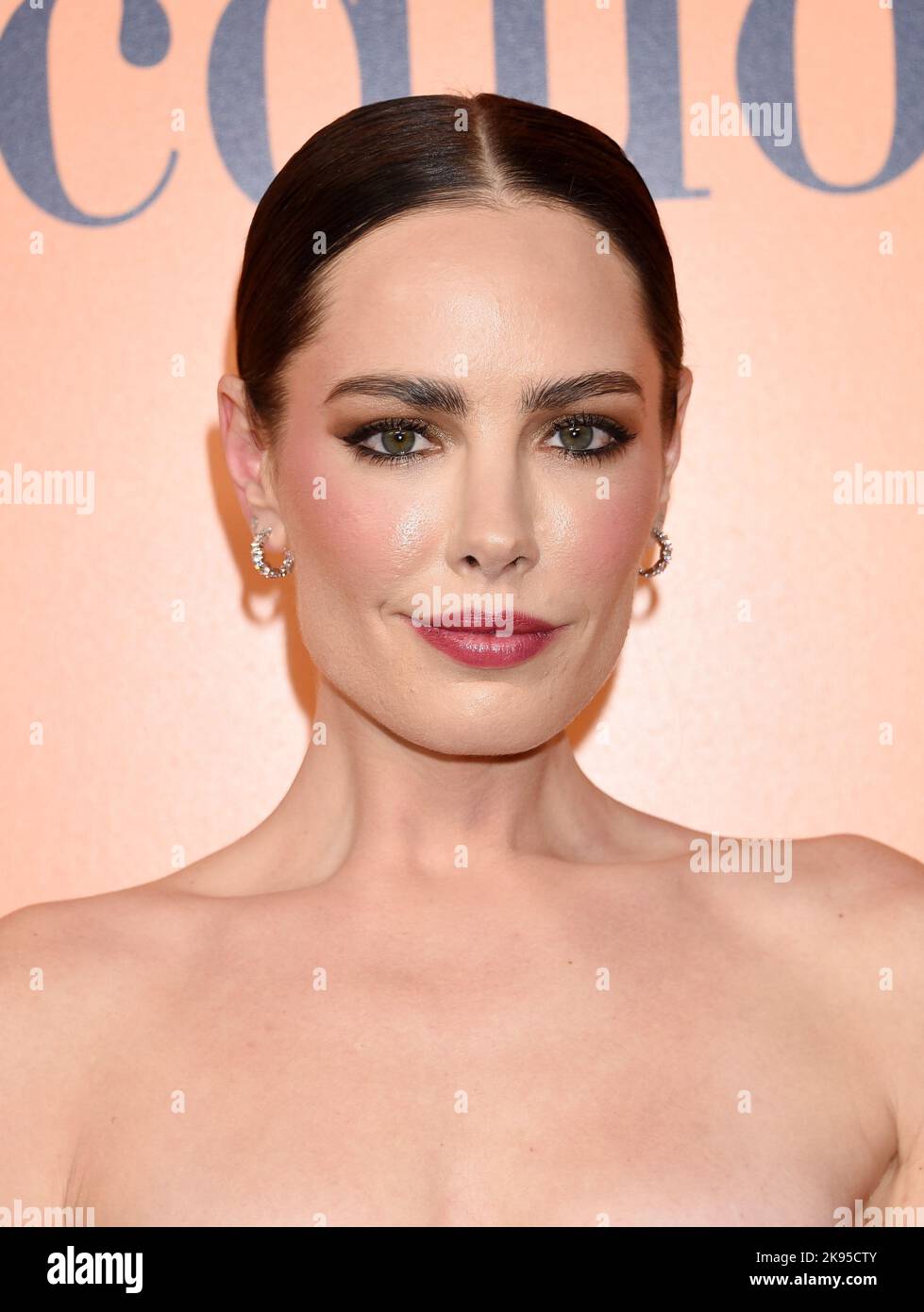 Beau Dunn arriving at the Veuve Clicquot Solaire Culture Exhibit ...