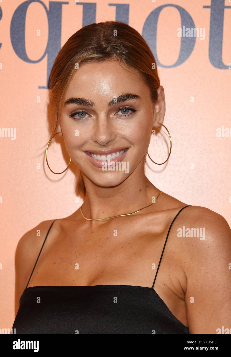 Elizabeth Turner arriving at the Veuve Clicquot Solaire Culture Exhibit ...