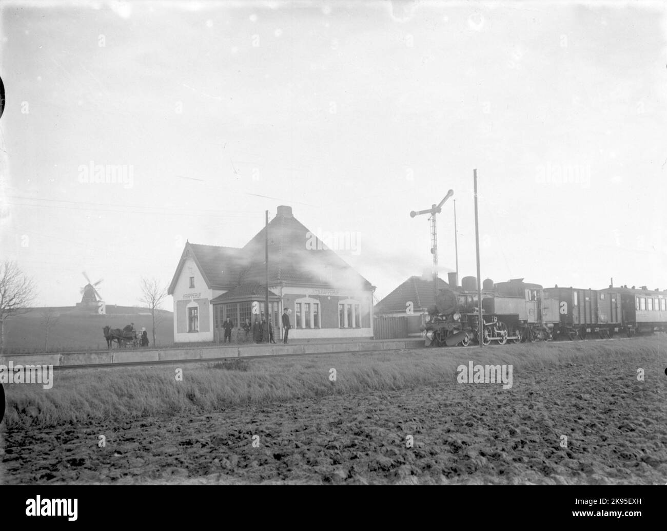 State Railways, SJ J-LOK by train at the station Stock Photo - Alamy