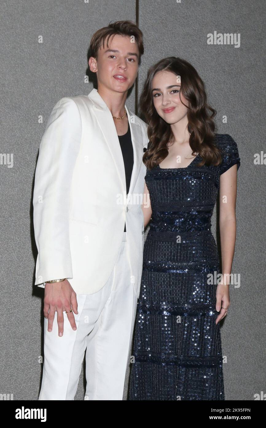 LOS ANGELES - OCT 25: Maxwell Jenkins, Julia Butters at the 50th Saturn ...