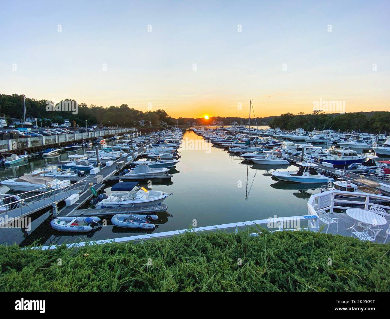 Long seaport sun in background hi-res stock photography and images - Alamy
