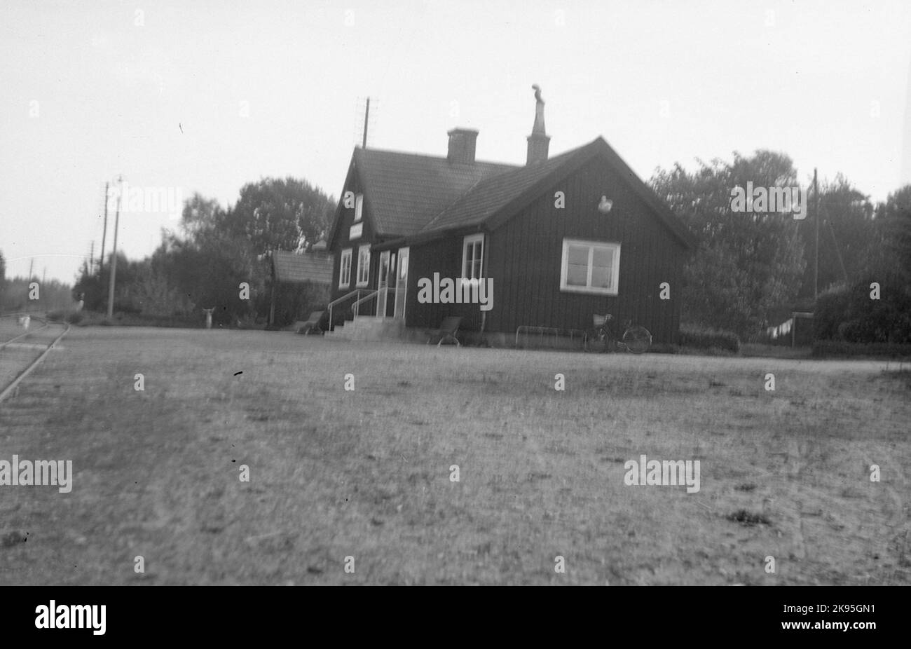 Stop built in 1918. One -story station building in wood, built at an ...