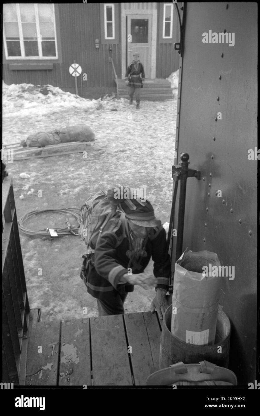 Train boarding process hi-res stock photography and images - Alamy
