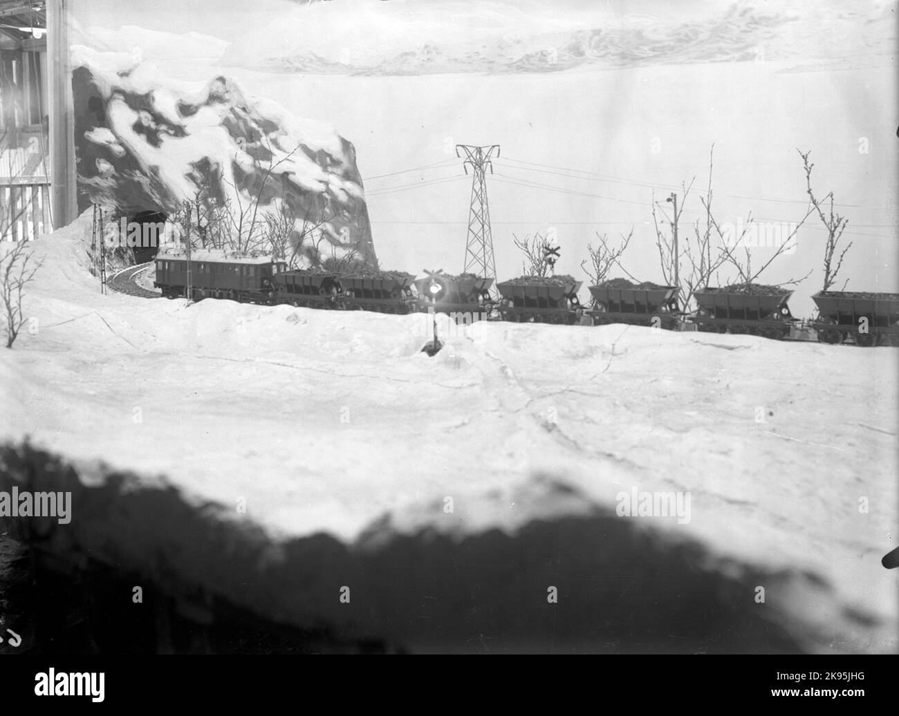 Things to do in snow Black and White Stock Photos & Images - Alamy