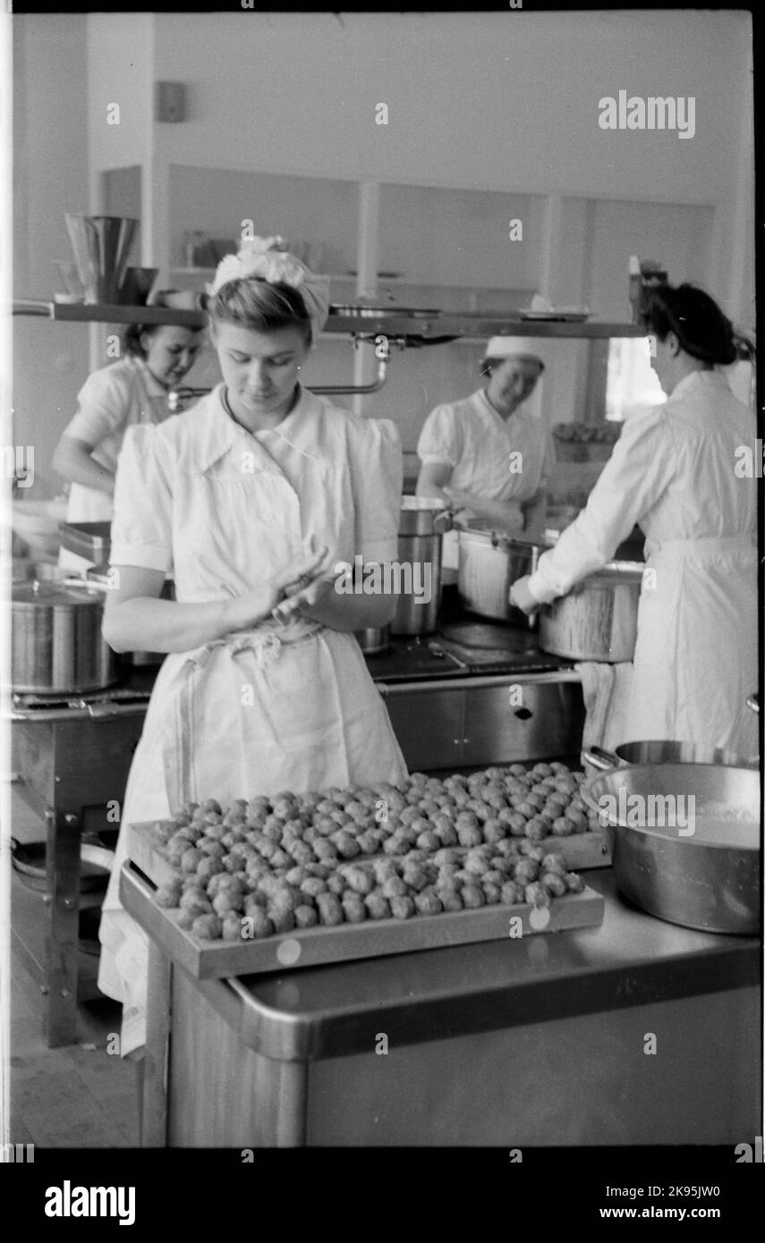 Kitchen staff at work Stock Photo - Alamy