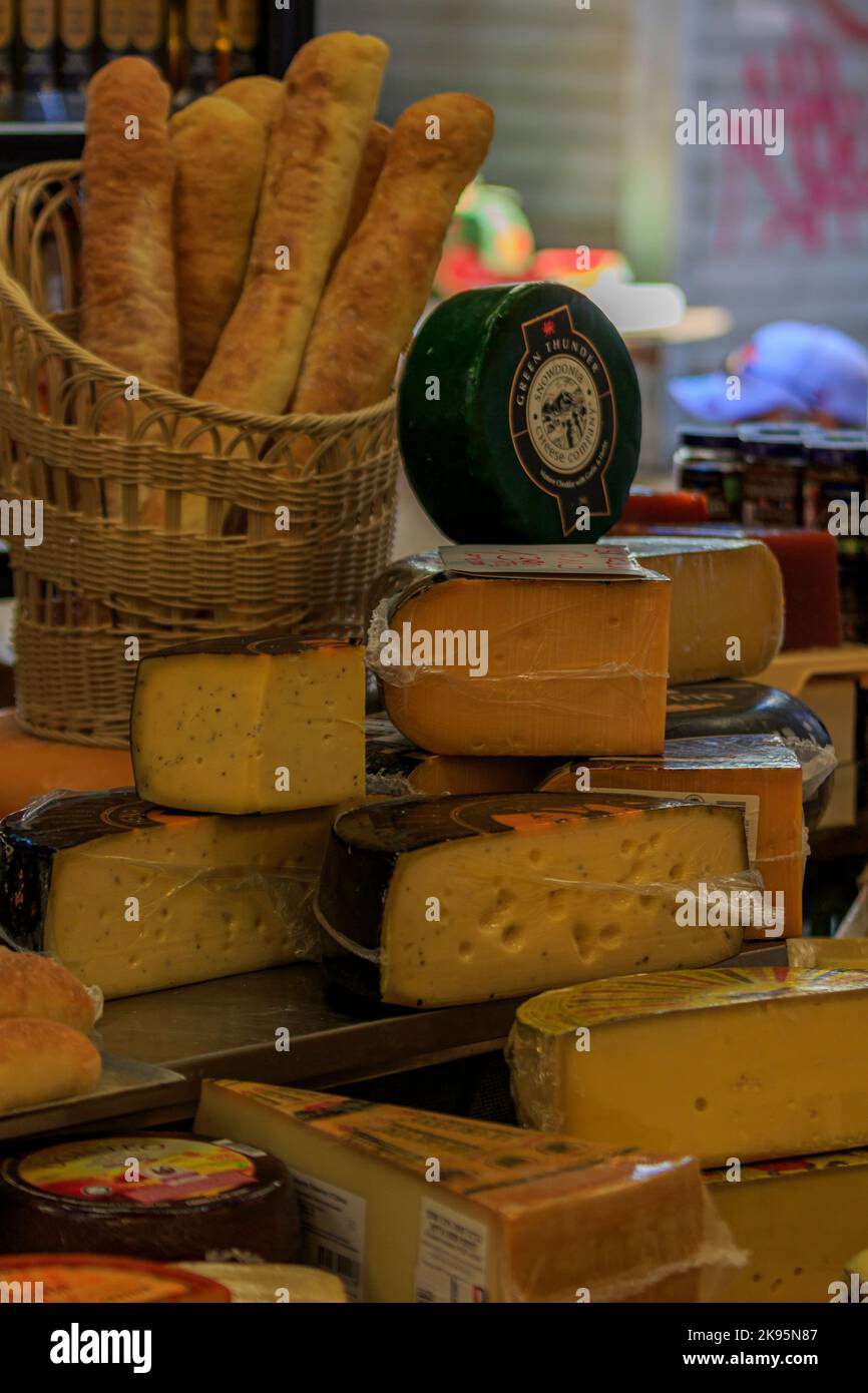 Kitchen market tel aviv hi-res stock photography and images - Alamy