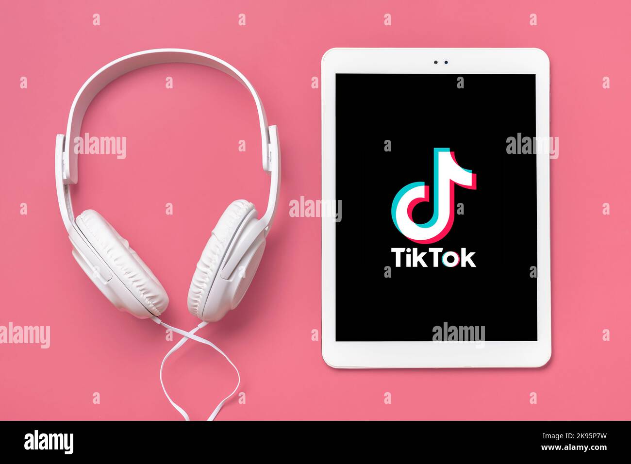 Bangkok, Thailand. October 2022 Tablet Tik Tok application icon, logo ...