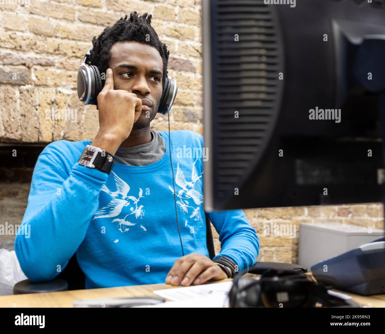 Mixing desk headphones hi-res stock photography and images - Alamy