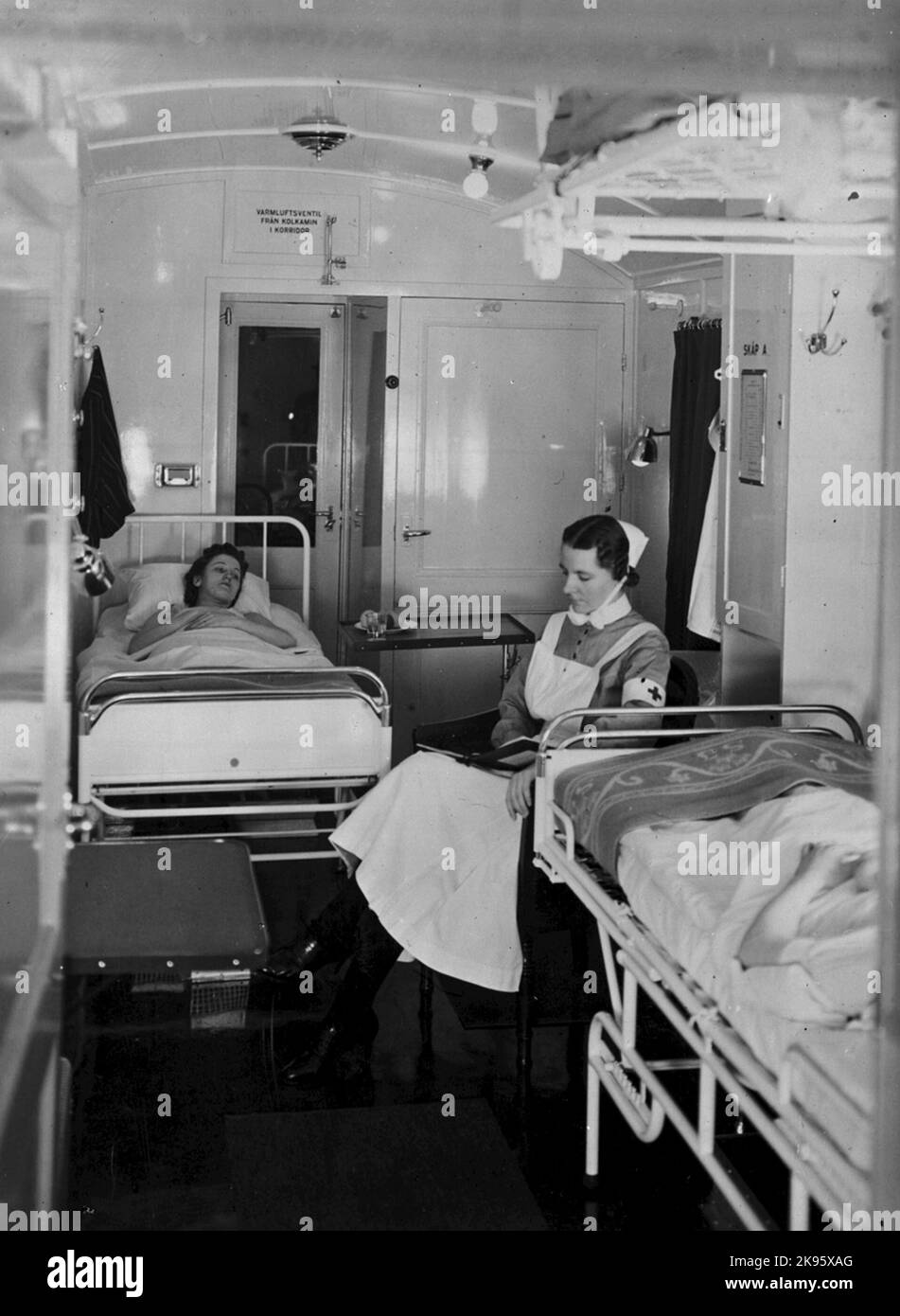 Grade reading Black and White Stock Photos & Images - Alamy