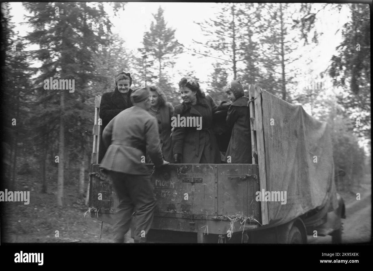 Evacuation of Finnish refugees, autumn 1944 Stock Photo - Alamy
