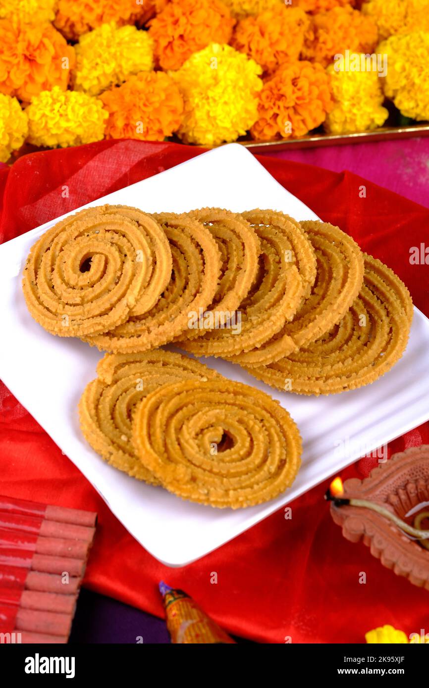Traditional Indian Diwali snacks Chakali, murukku, Indian Traditional ...