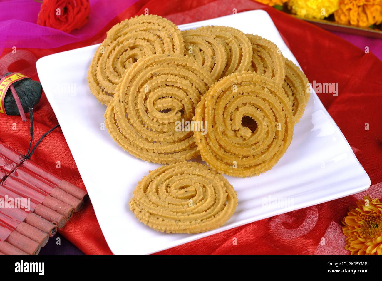 Traditional Indian Diwali snacks Chakali, murukku, Indian Traditional ...