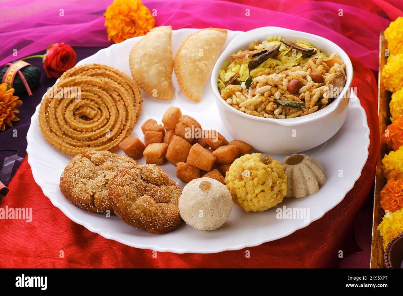 Diwali snacks Diwali faral, Diwali Special sweet and salty snacks ...