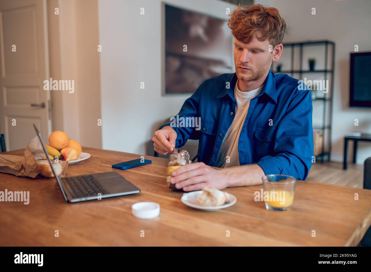 Man making sandwich kitchen hi-res stock photography and images - Alamy