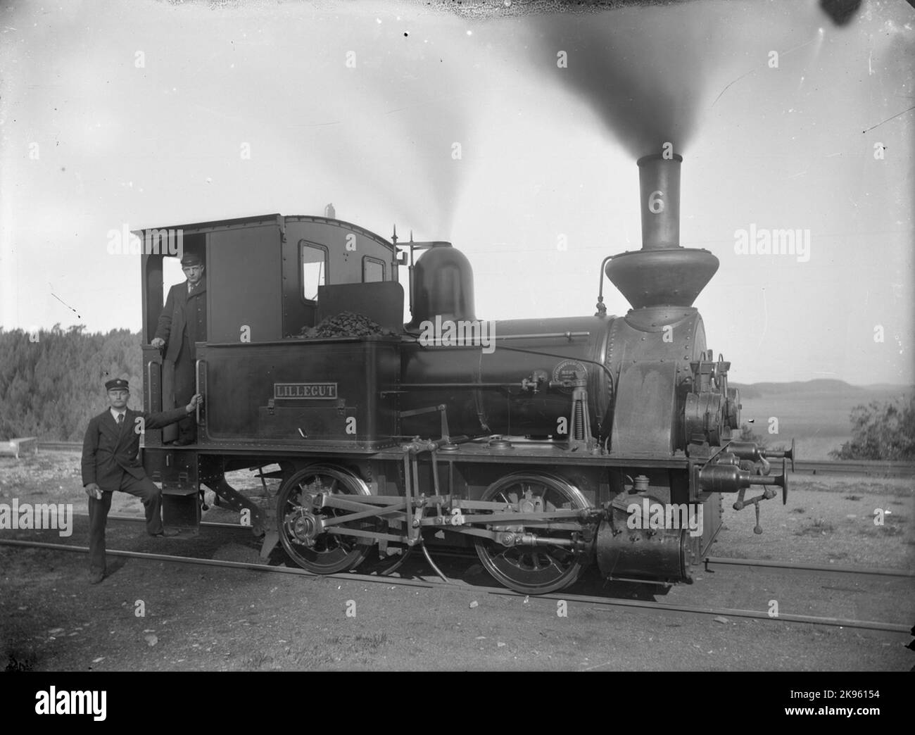 DJ LOK 6. Was the name Lillegut. The locomotive was manufactured by ...
