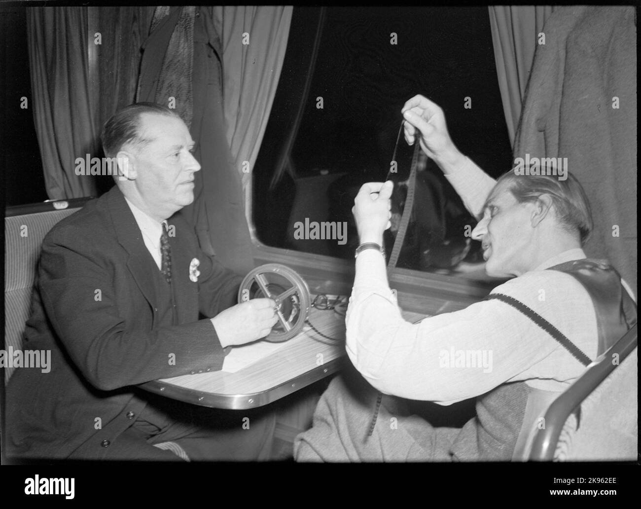 Film discussion Black and White Stock Photos & Images - Alamy