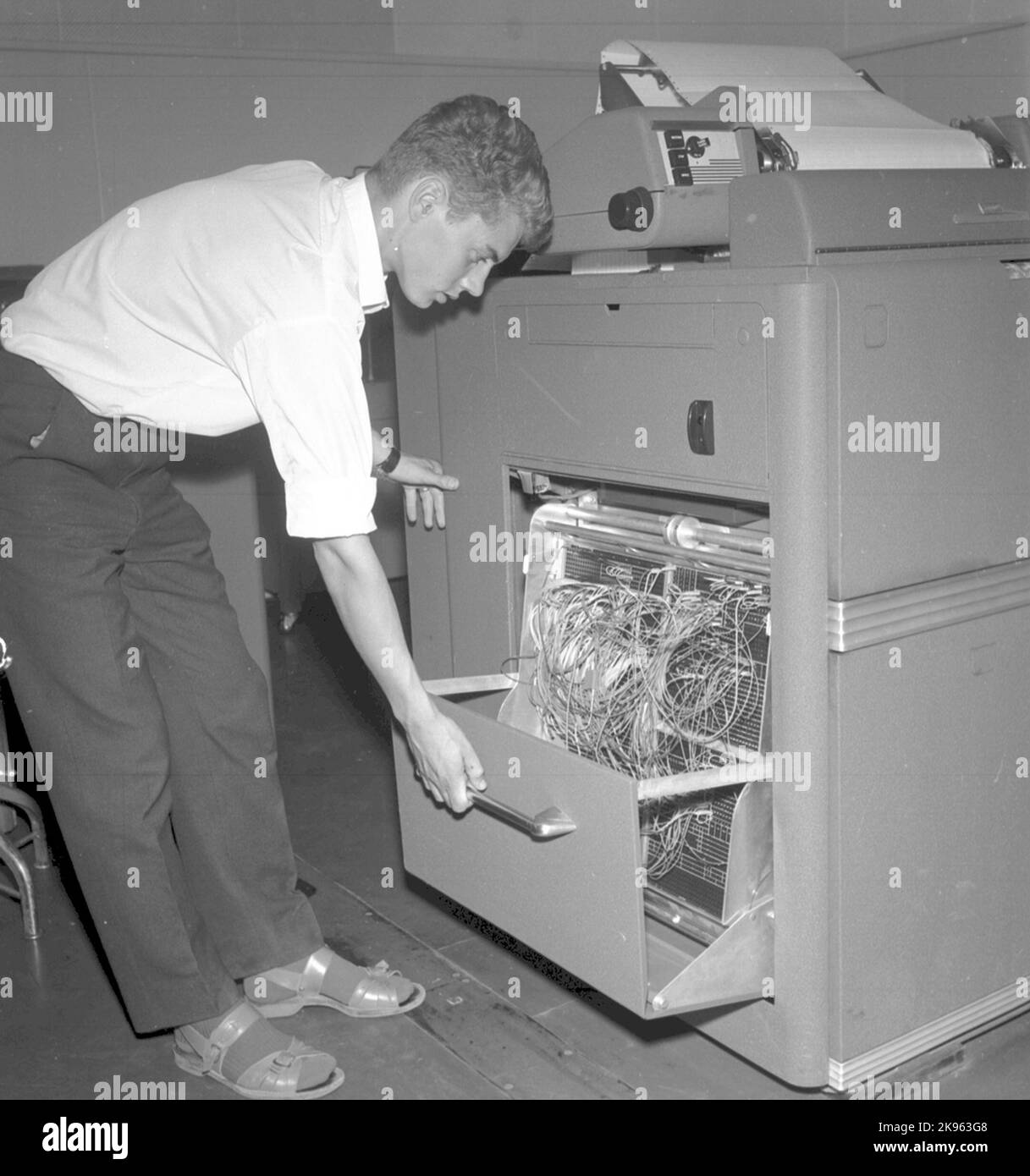Early ibm computer hi-res stock photography and images - Alamy