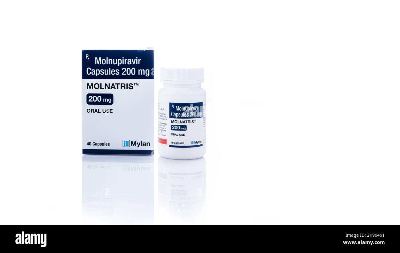 CHONBURI, THAILAND-OCTOBER 17, 2022 : Molnupiravir capsules 200 mg in ...