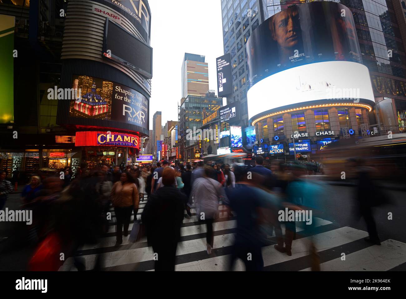 A street scene in downtown Manhattan, New York City, USA Stock Photo ...